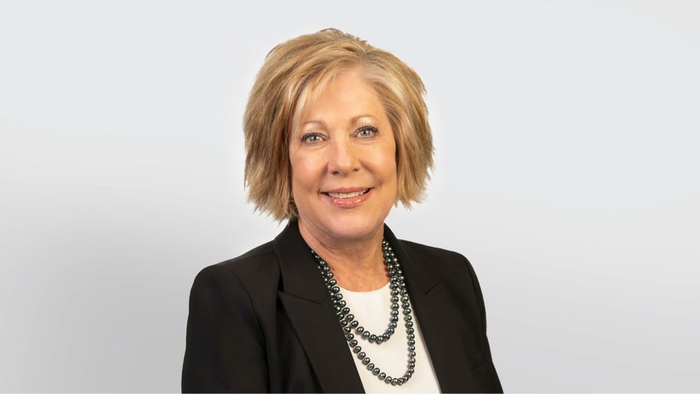 Debra Bradford | Deluxe
